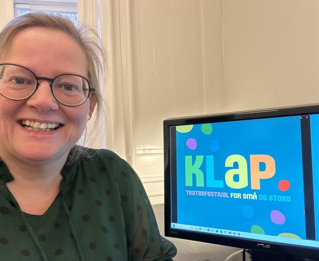 Vi klapper i takt | Teateravisen